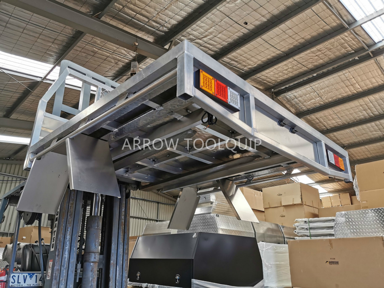 ARROW TRAYS ATB-UT2018-180180-B | Aluminium Ute Toolboxes | Aluminium ...